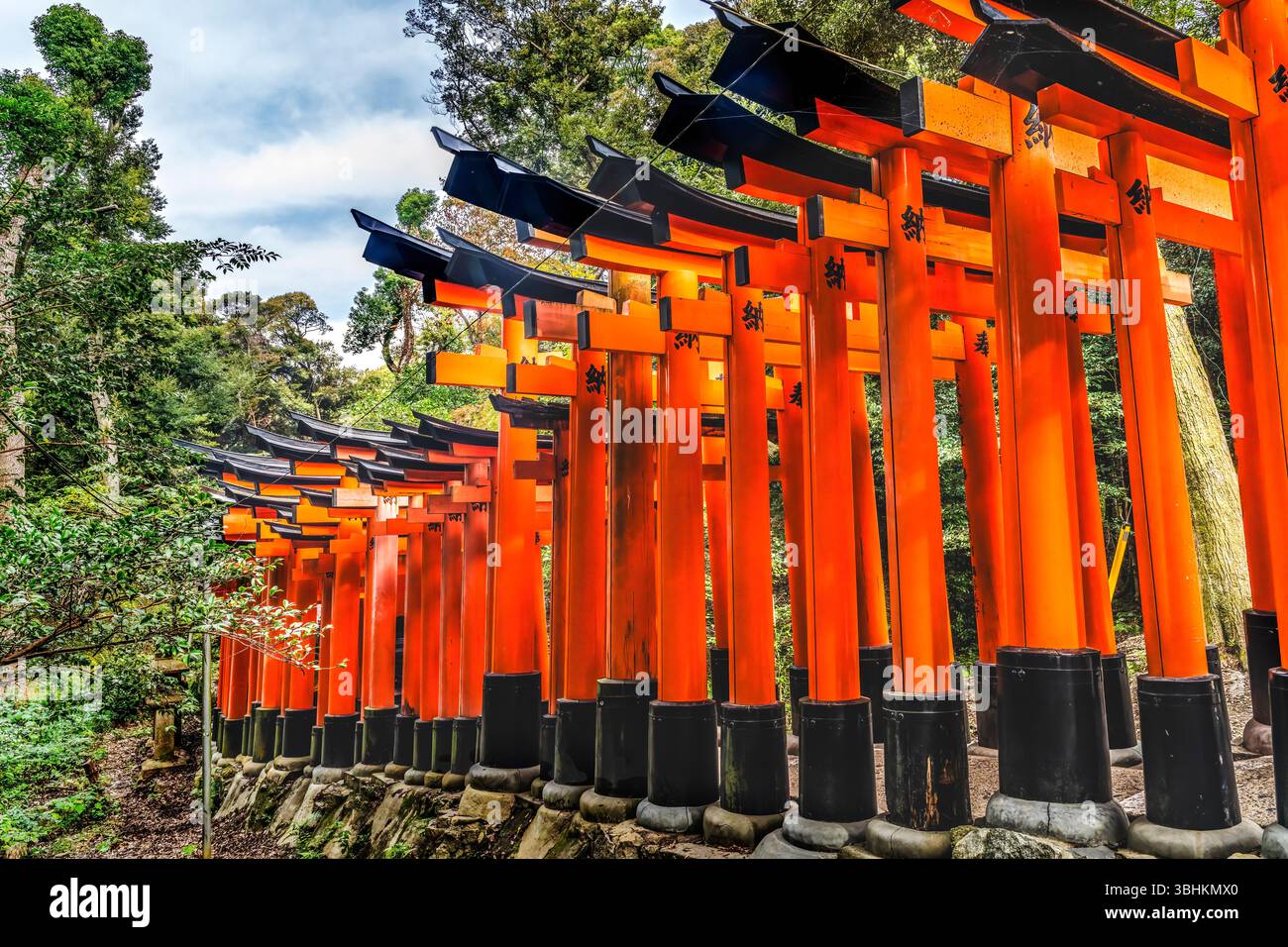 Colorful Red Row Tori Gates Fushimi Inari Shinto Shrine Kyoto Japan ...