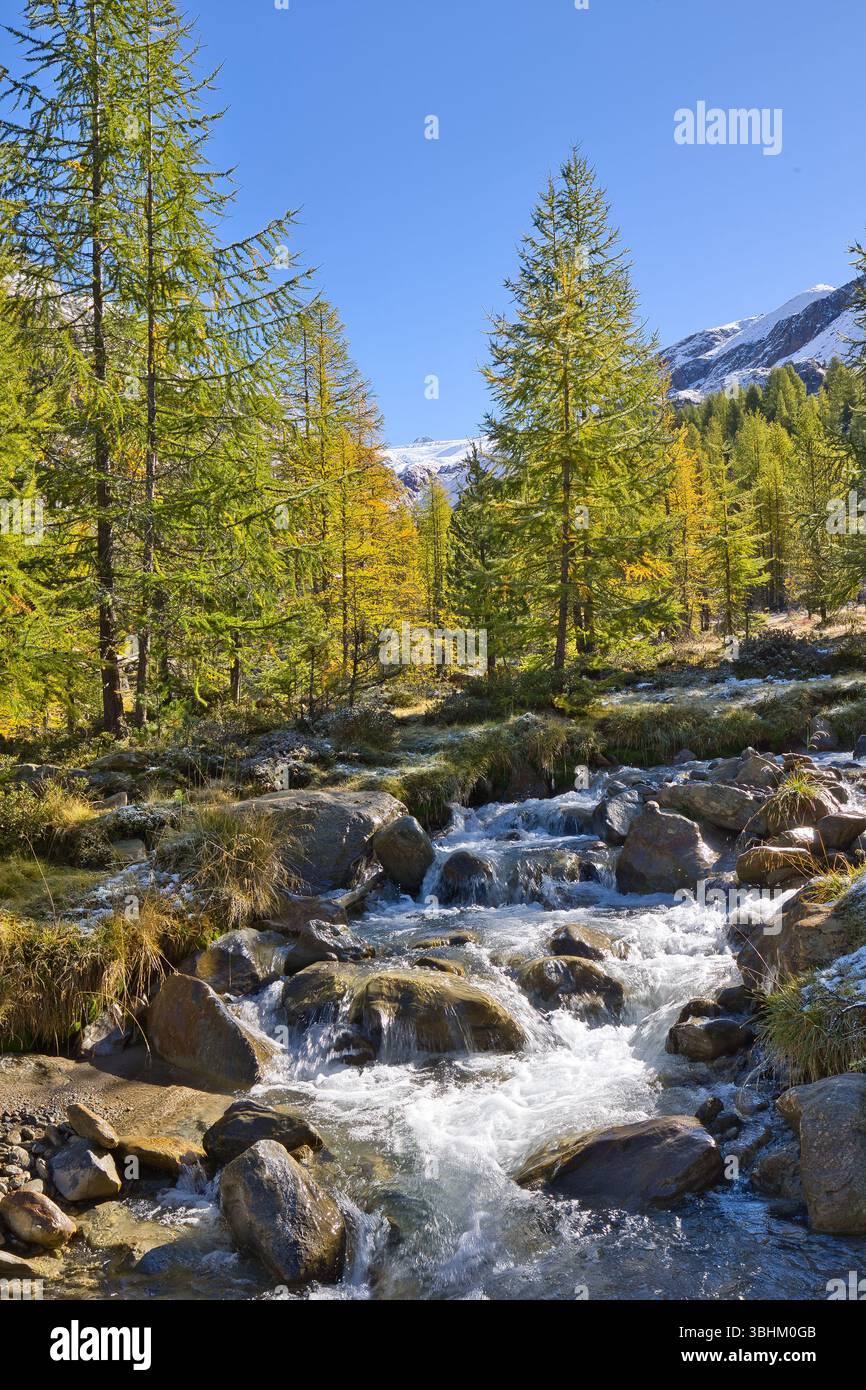 Pure water from glaciers mountains hi-res stock photography and images ...