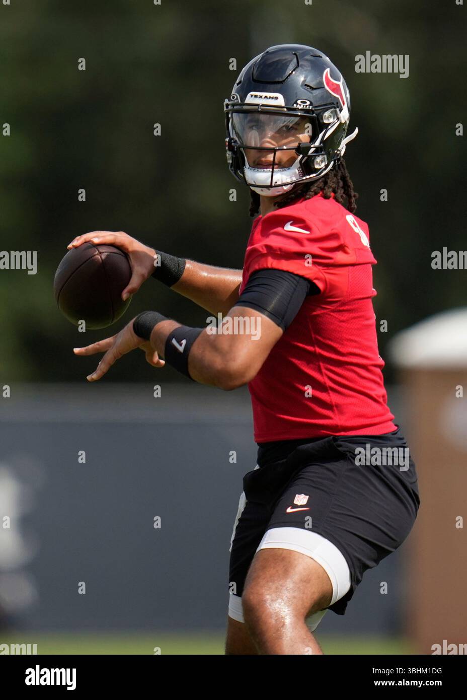 Houston Texans quarterback C.J. Stroud (7) works out during an NFL ...