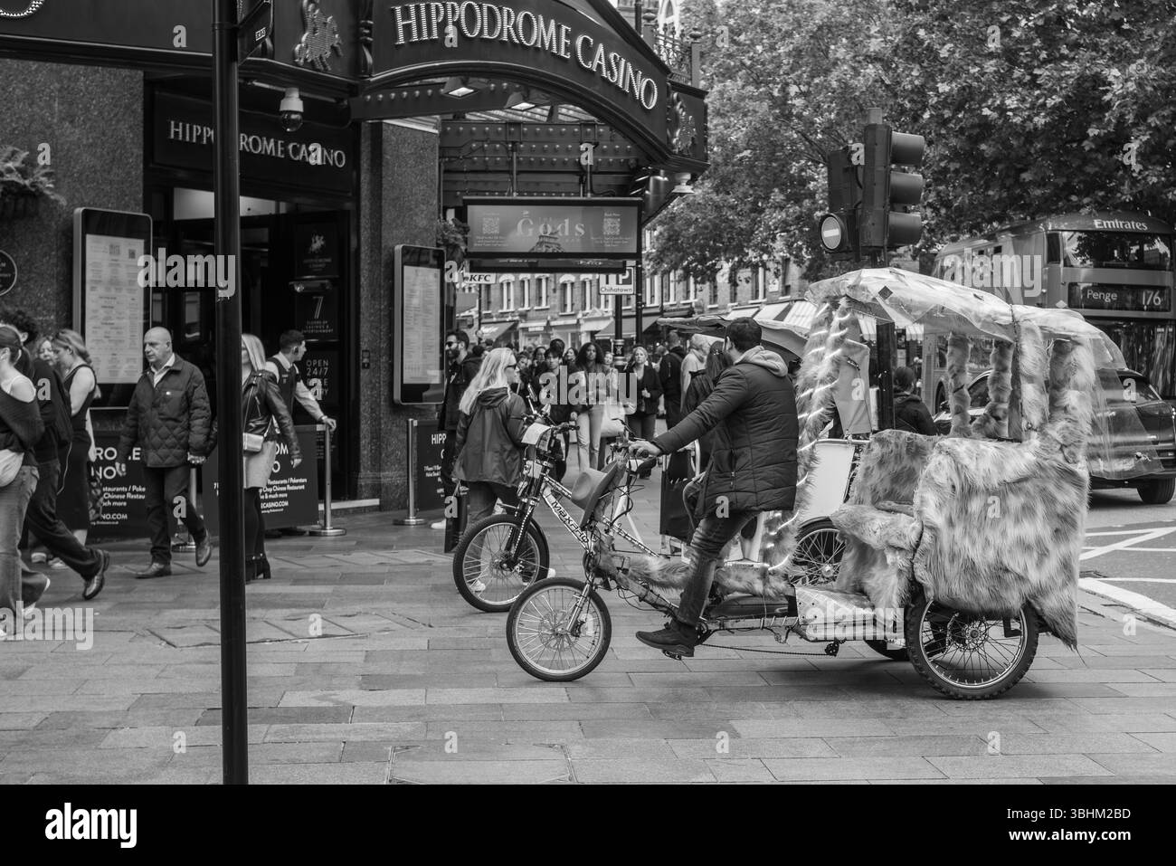 London islam Black and White Stock Photos & Images - Alamy