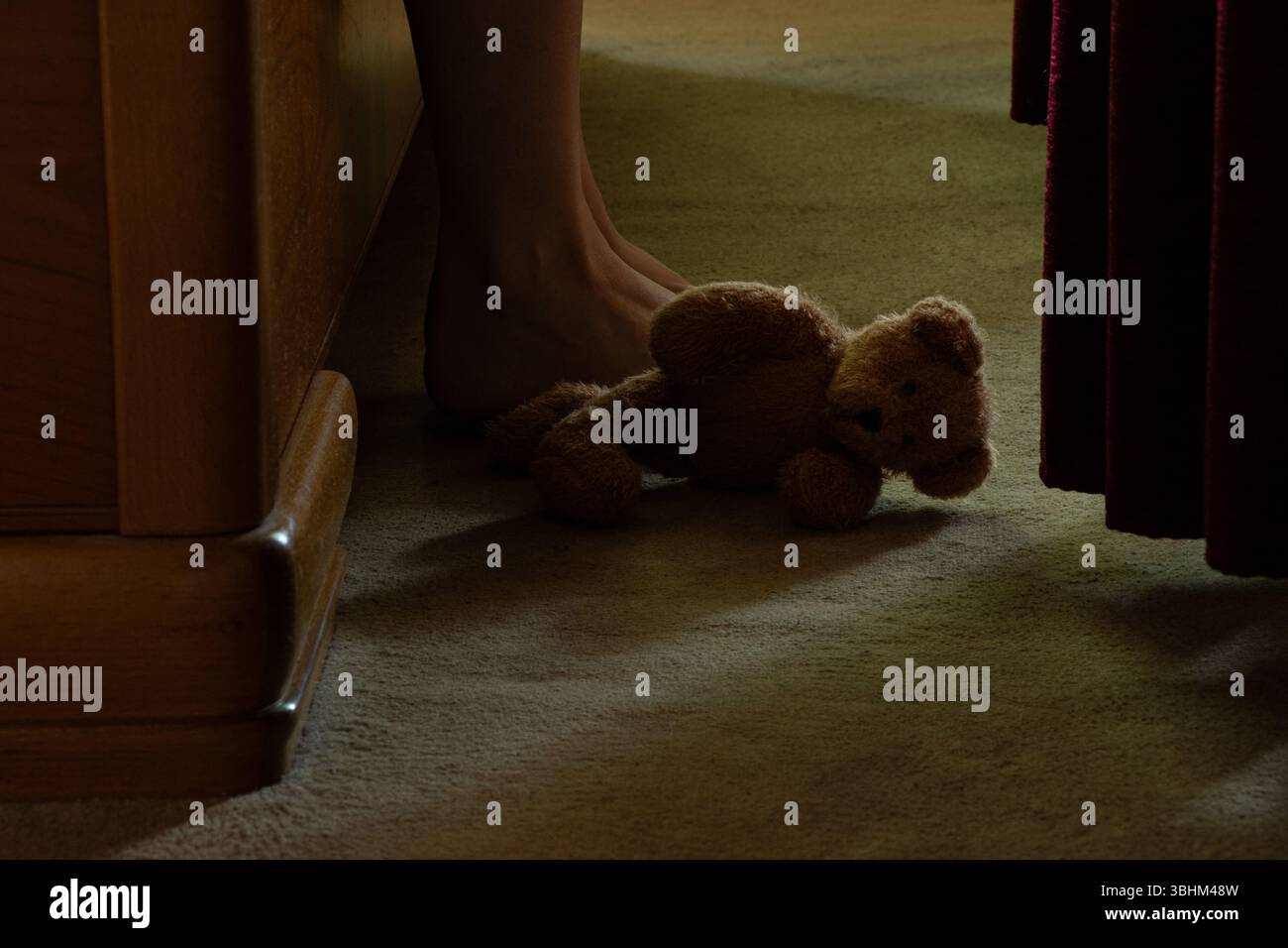 Girls legs hi-res stock photography and images - Alamy