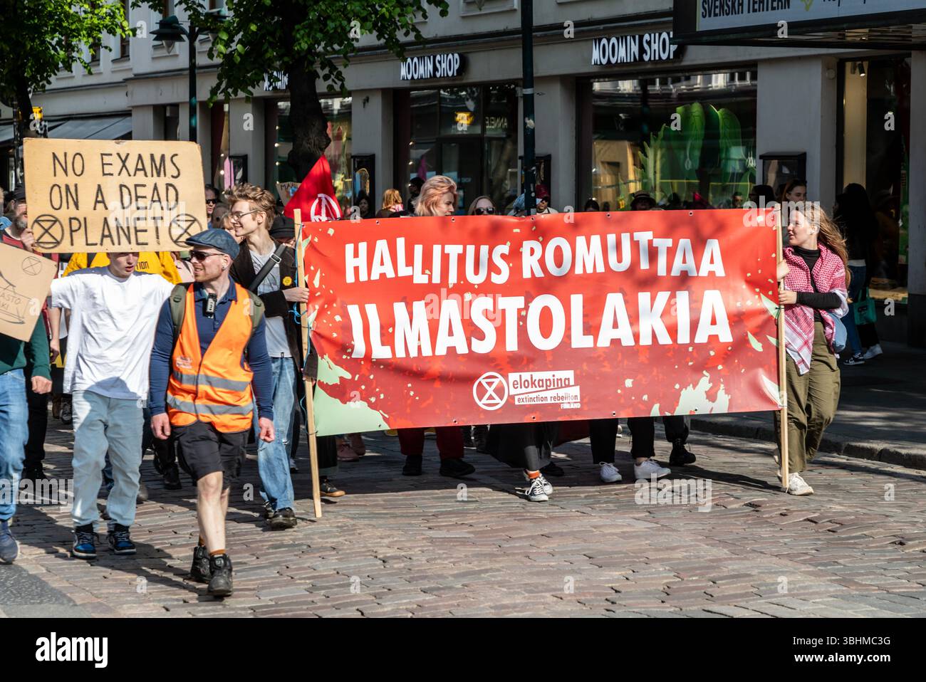 Participants in the Wildfire Rebellion (Kulovalkea) protest organised ...