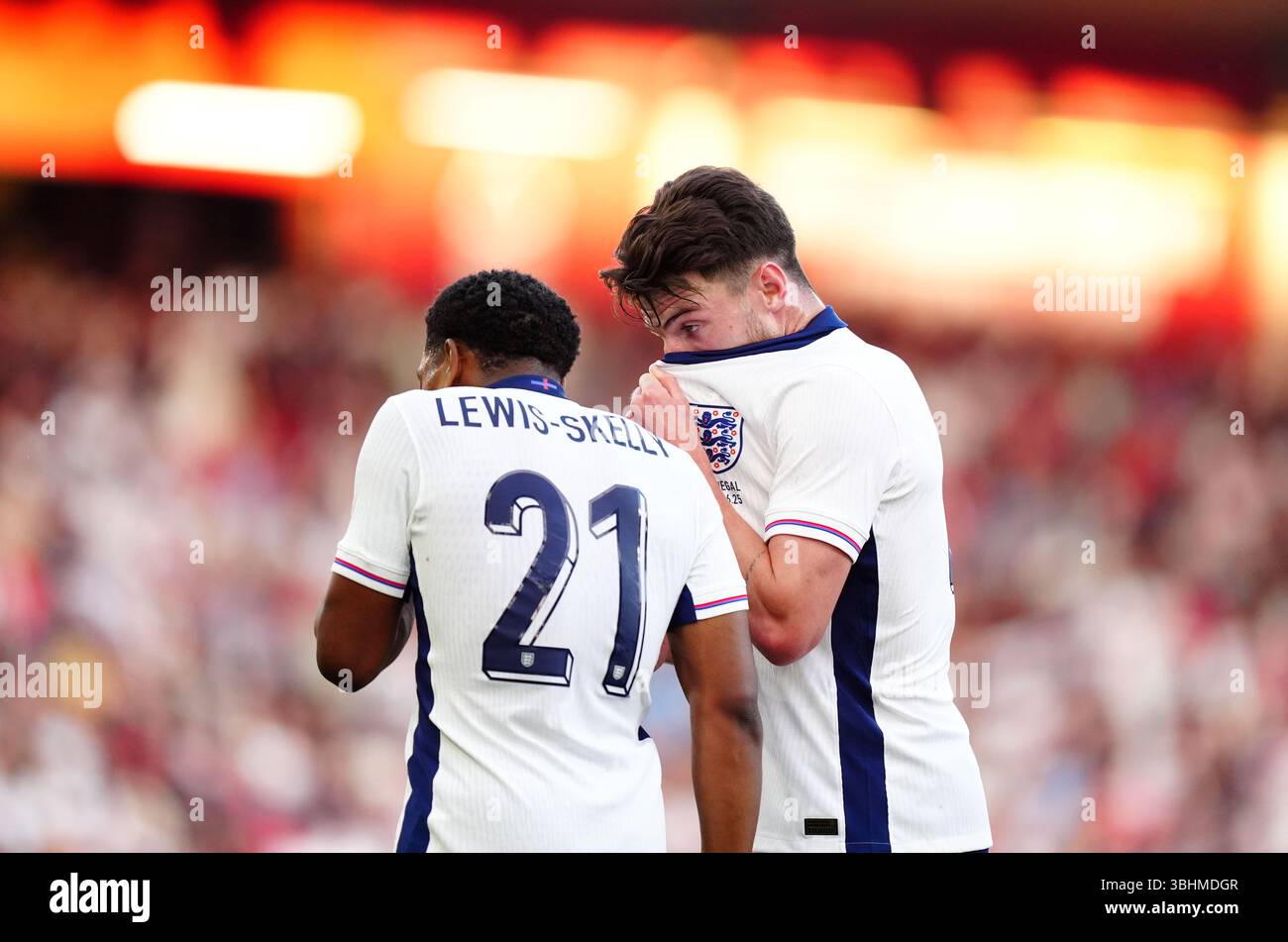 England's Myles Lewis-Skelly and Declan Rice during the international ...