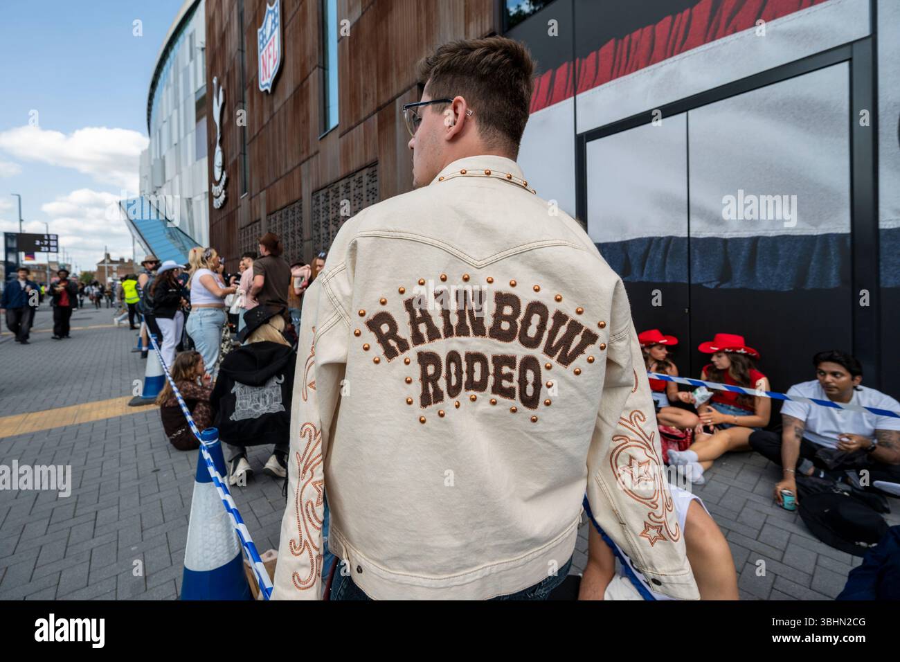 London, UK. 10 June 2025. Fans arrive for Beyoncé’s Cowboy Carter Tour ...