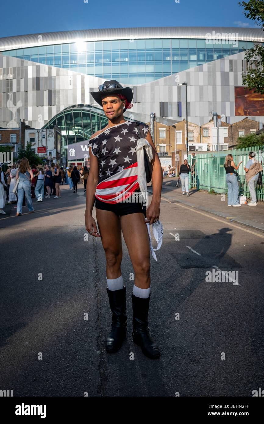 London, UK. 10 June 2025. Fans arrive for Beyoncé’s Cowboy Carter Tour ...