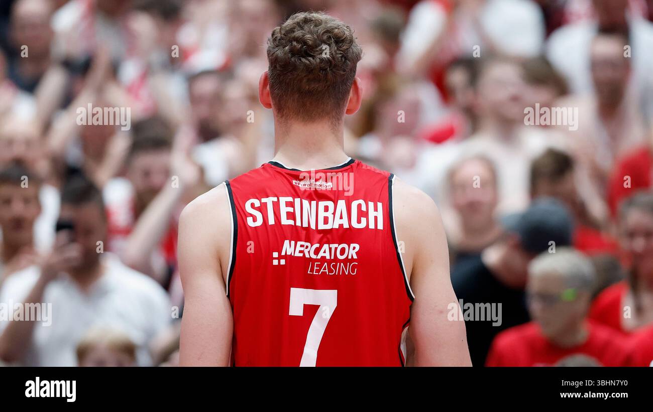 Im Bild: v.li. Hannes Steinbach (Wuerzburg Baskets, 7) 10.06.2025, FIT ...