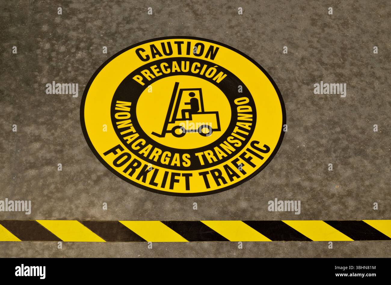 Warning signs caution tape hi-res stock photography and images - Alamy