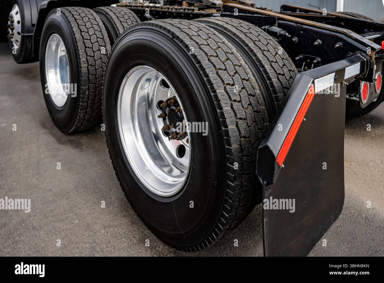 Semi truc hi-res stock photography and images - Alamy