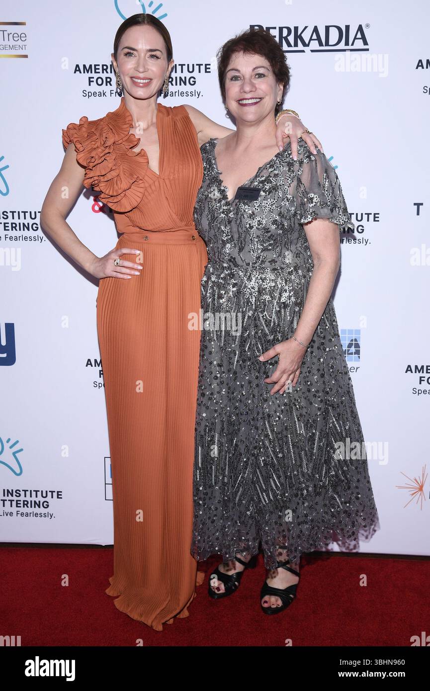 (L-R) Emily Blunt and Dr. Heather Grossman, Executive Dir. of AIS ...