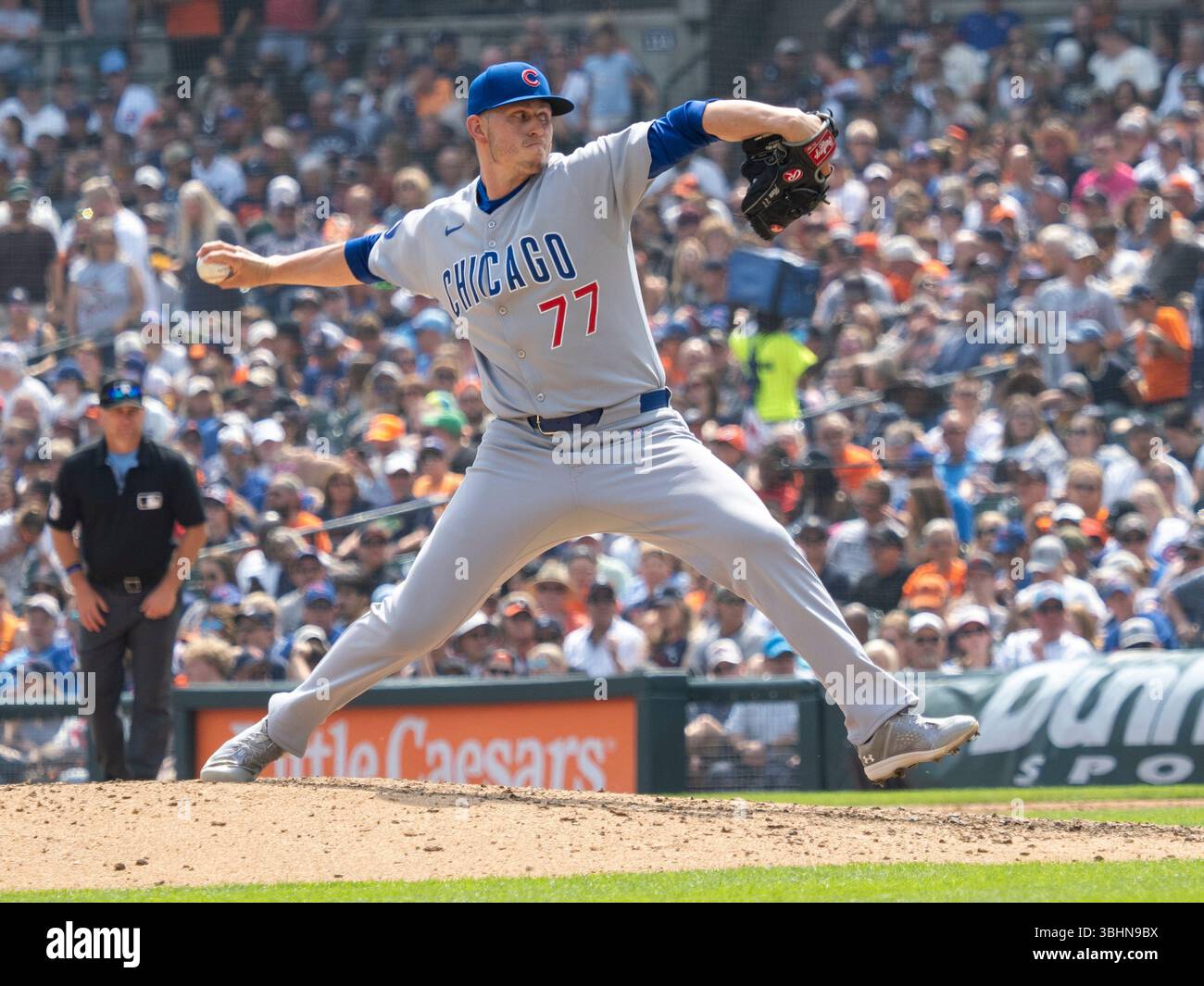 DETROIT, MI - JUNE 08: Chicago Cubs pitcher Chris Flexen (77) throws a ...