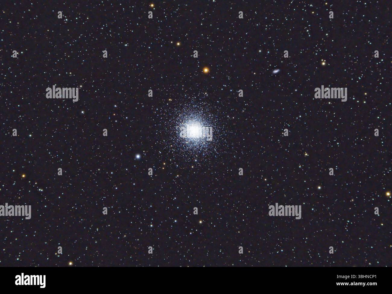 Hercules constellation stars in night hi-res stock photography and images - Alamy