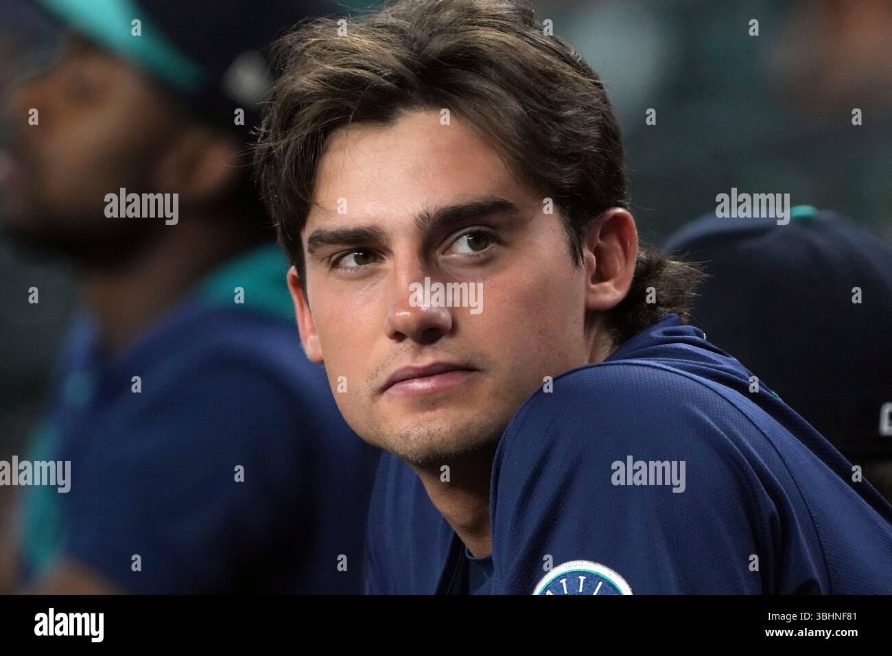 Seattle Mariners second base Cole Young (2) gets ready to play the ...