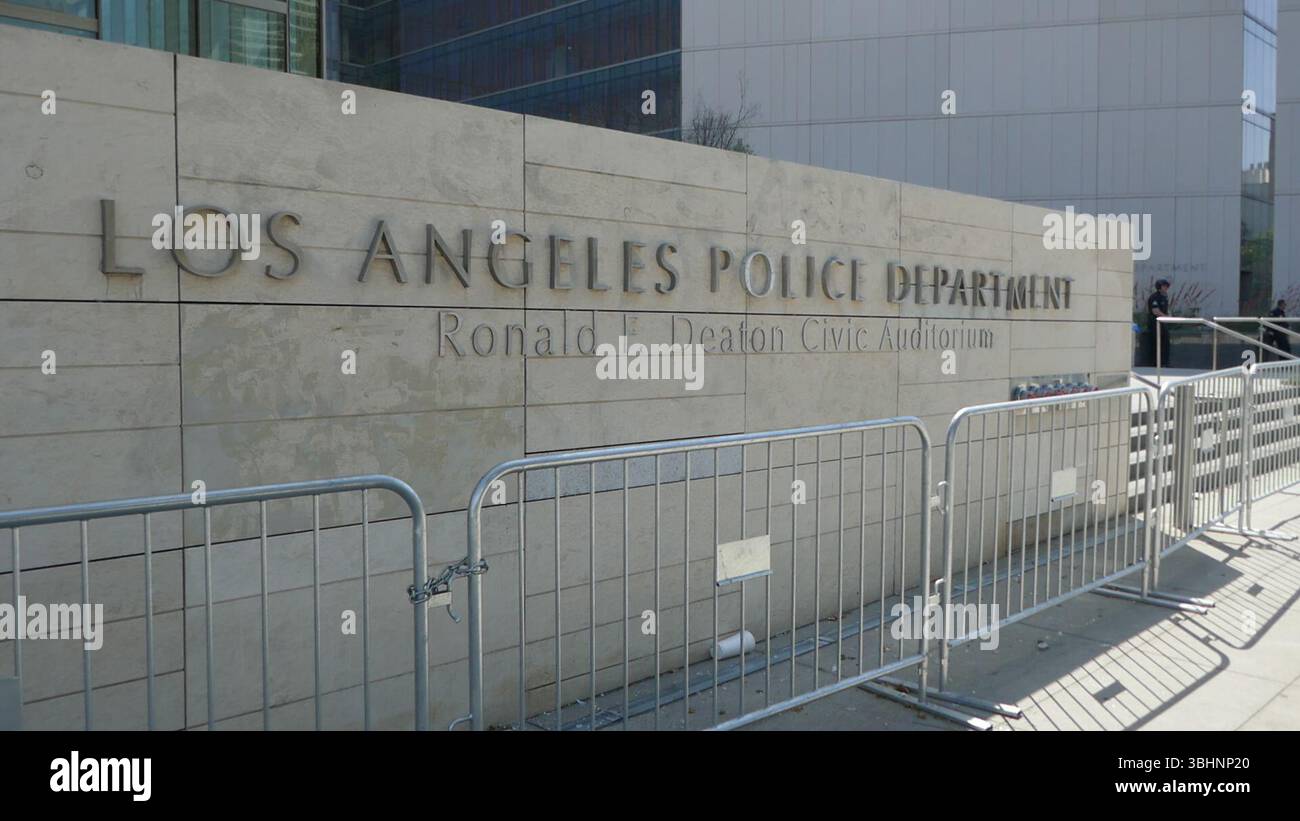 Los Angeles, California, USA 10th June 2025 LAPD headquarters ...