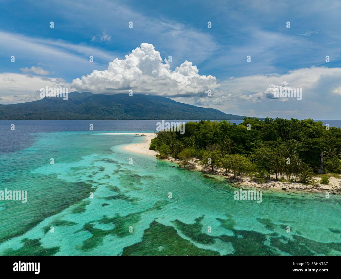 Natural beauty mantigue island clear hi-res stock photography and ...