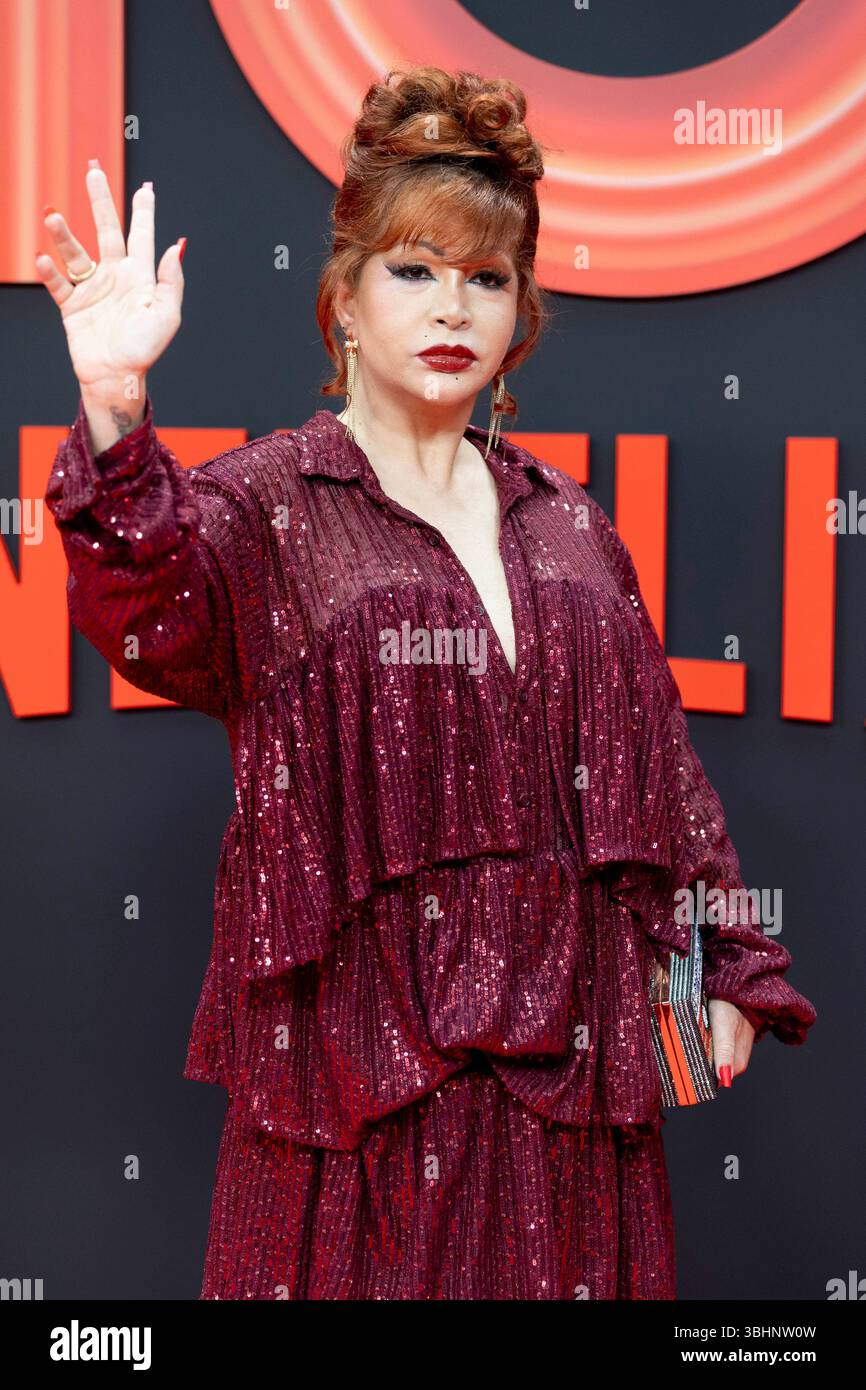 Yurena attended 'the red carpet for the 10th Anniversary of Netflix ...