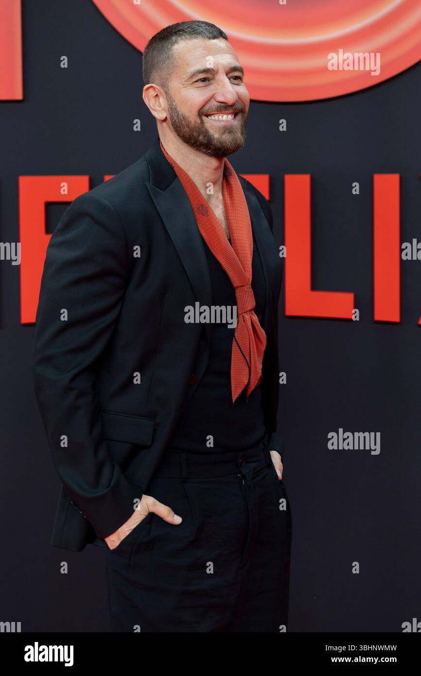Raúl Tejón attended 'the red carpet for the 10th Anniversary of Netflix ...