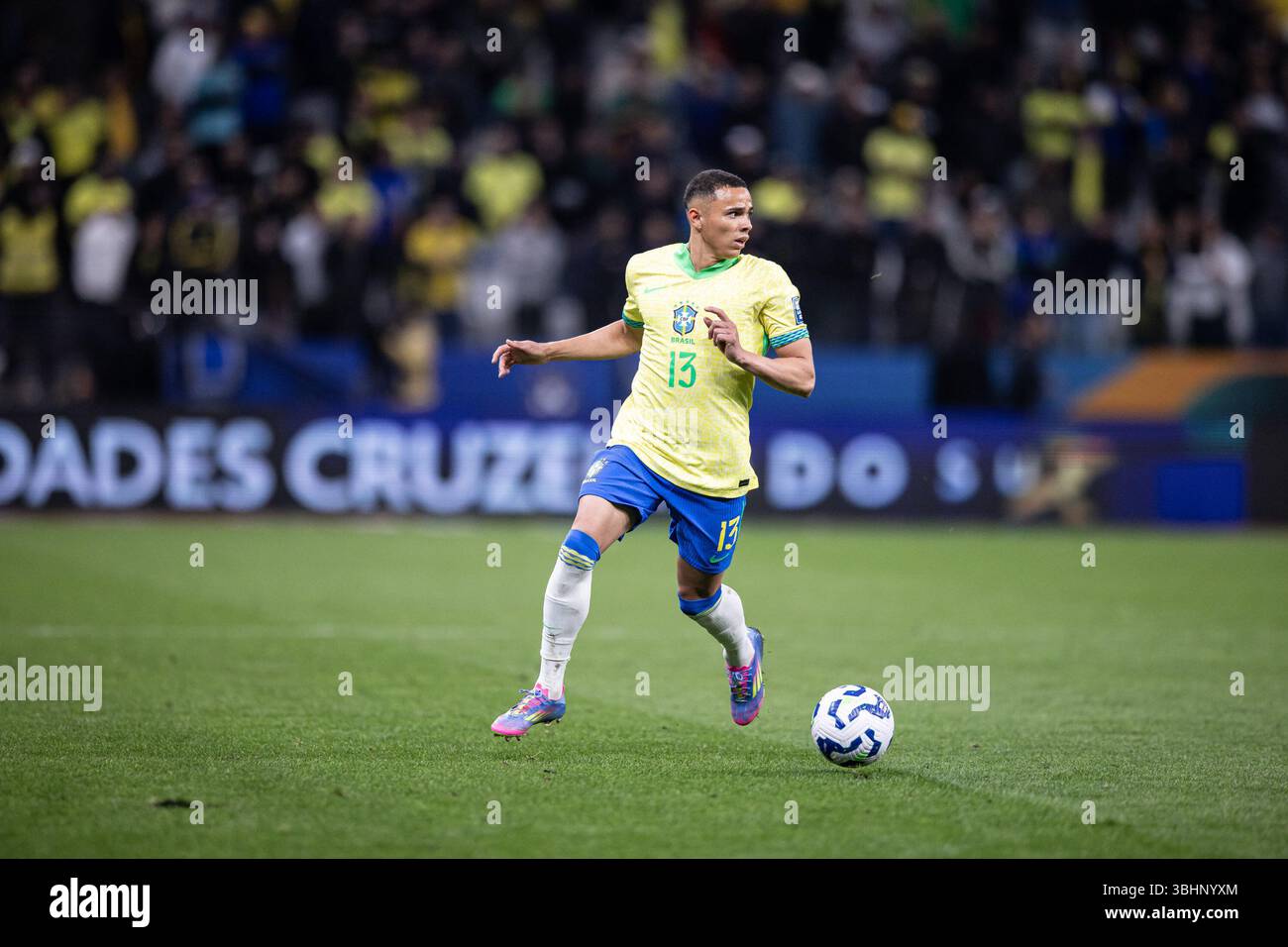 SAO PAULO, BRAZIL - JUNE 10: Vanderson of Brazil controls the ball ...