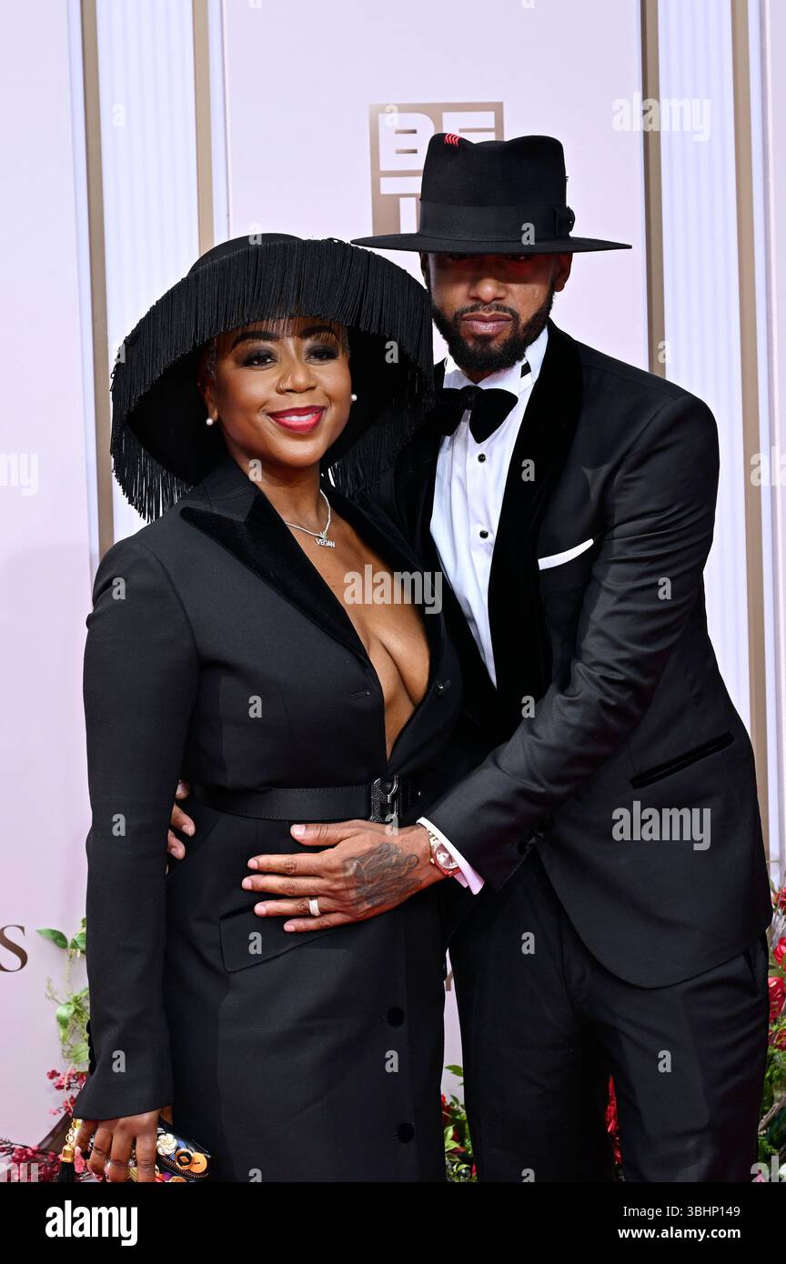 Pinky Cole Hayes und Derrick Hayes bei der Verleihung der 25. BET ...