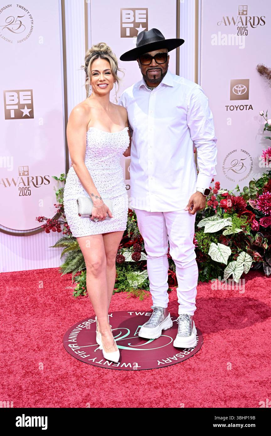 Donna Roberts und Teddy Riley bei der Verleihung der 25. BET Awards ...