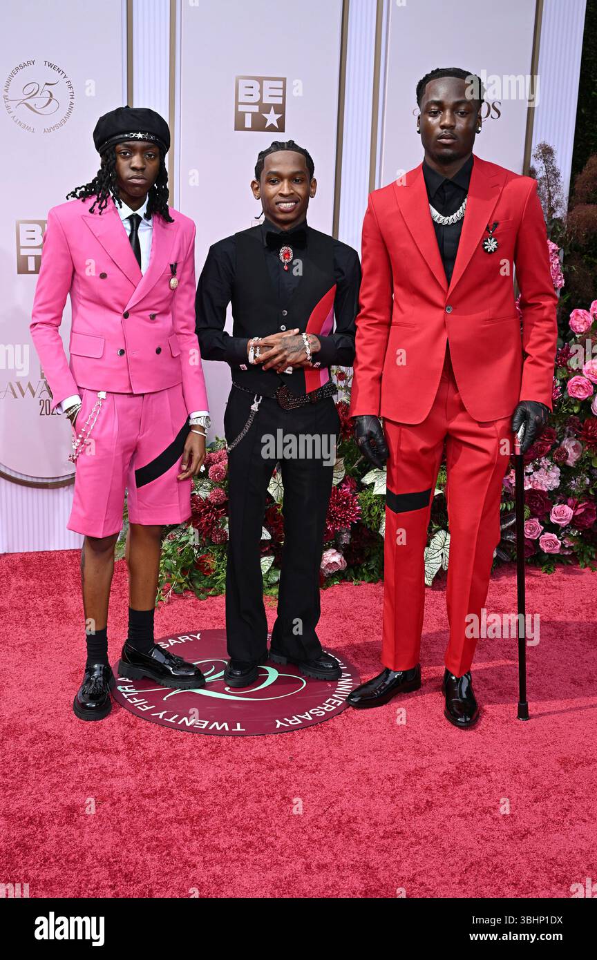 Jenn Carter, TaTa und Kyle Richh bei der Verleihung der 25. BET Awards ...