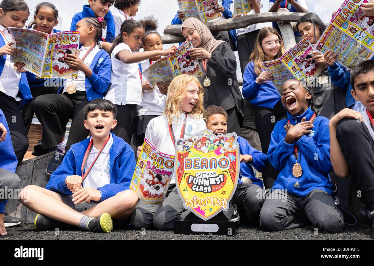 EDITORIAL USE ONLY Students from Stratus Class in Year 5 at Riverley ...