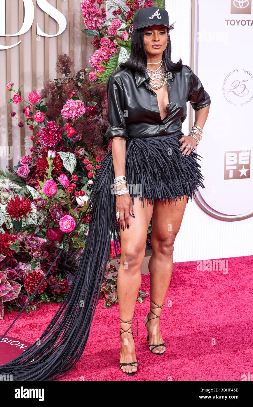 LOS ANGELES, CALIFORNIA, USA - JUNE 09: American singer, songwriter ...