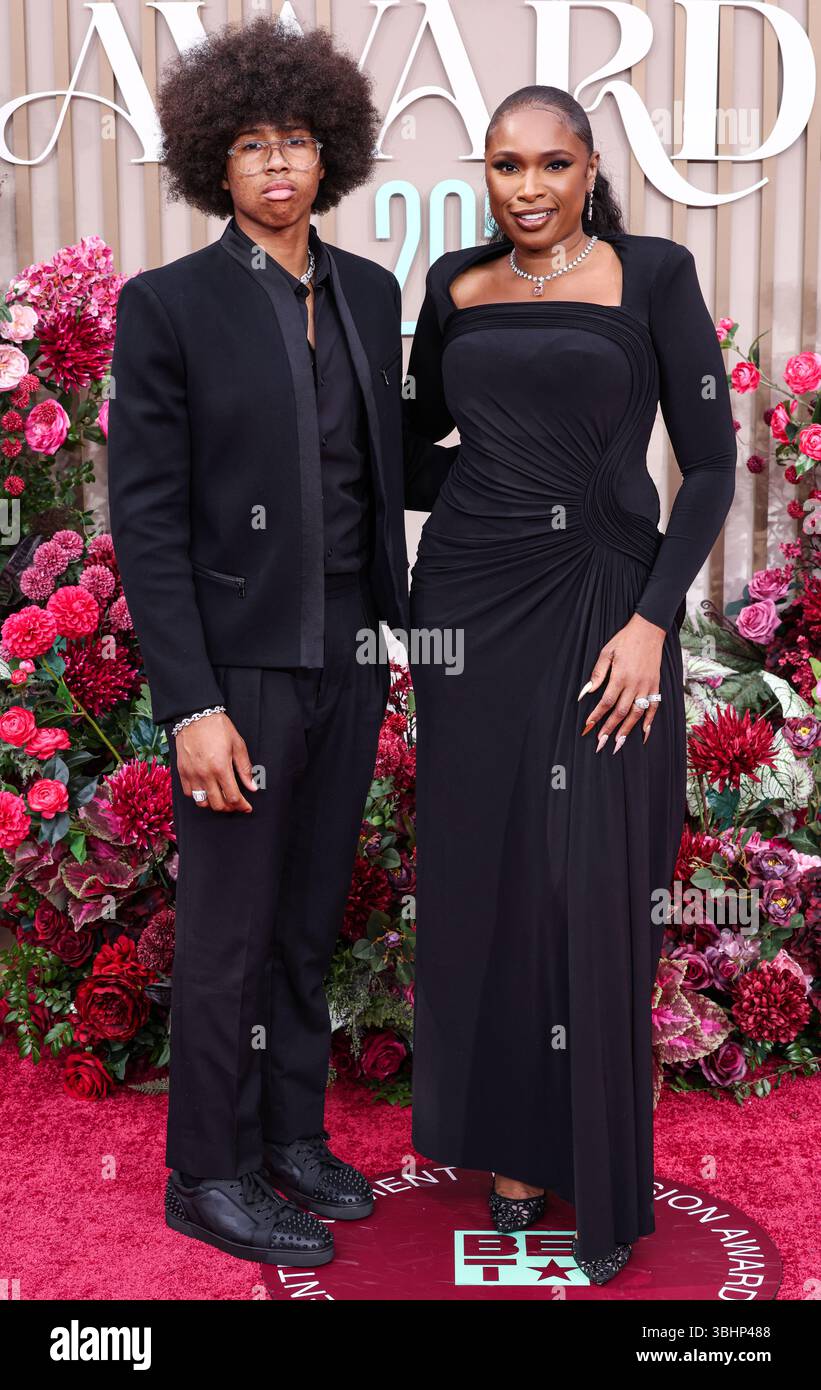 LOS ANGELES, CALIFORNIA, USA - JUNE 09: David Daniel Otunga Jr. and ...