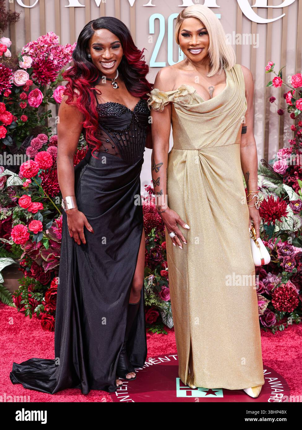 LOS ANGELES, CALIFORNIA, USA - JUNE 09: Egypt Denton and mother ...