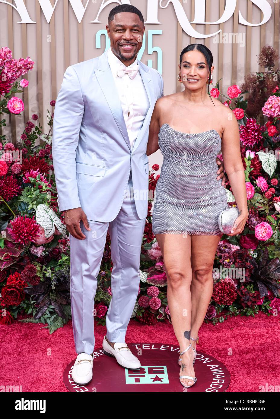 LOS ANGELES, CALIFORNIA, USA - JUNE 09: American singer and songwriter ...