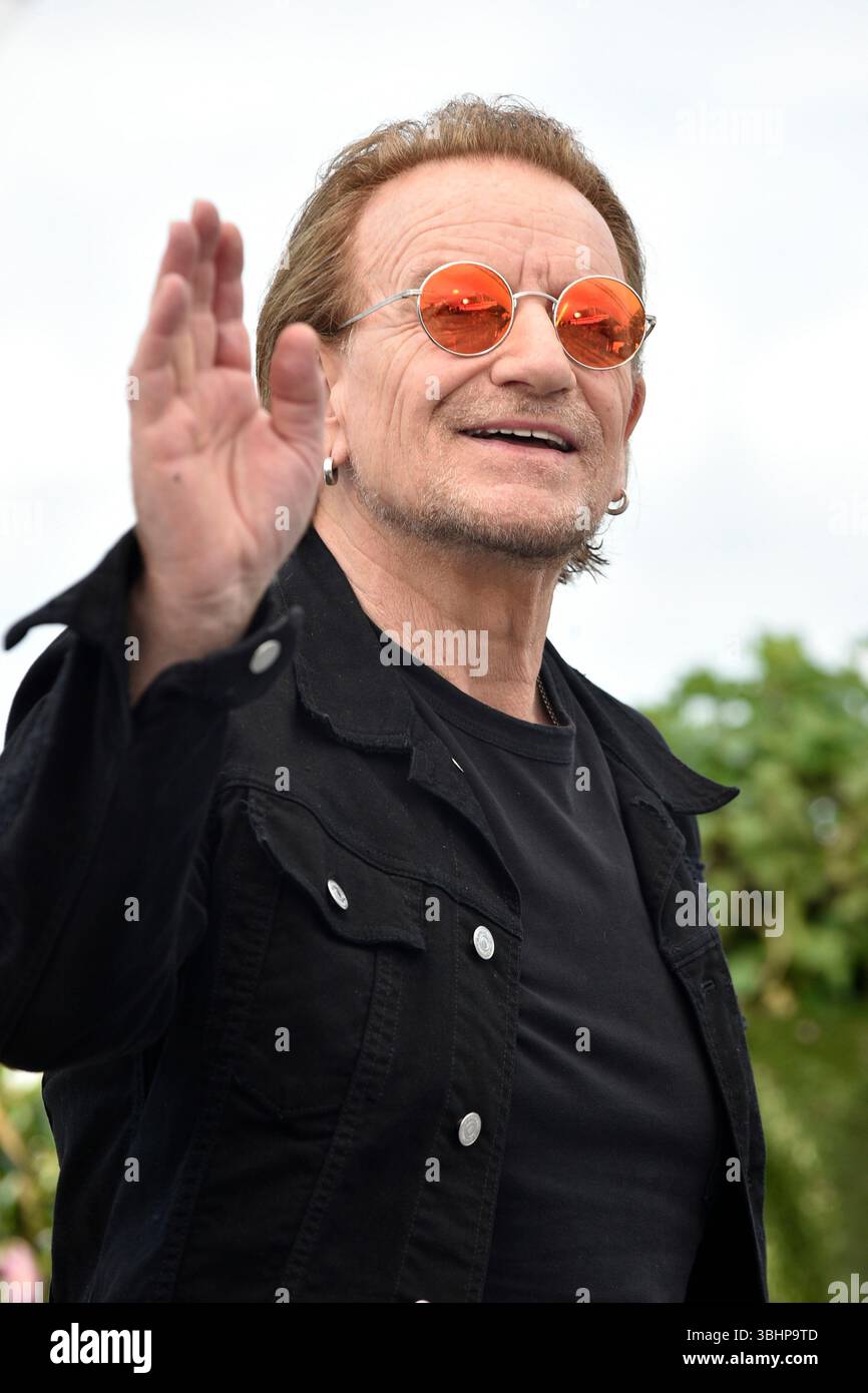 The band u2 portraits hi-res stock photography and images - Alamy