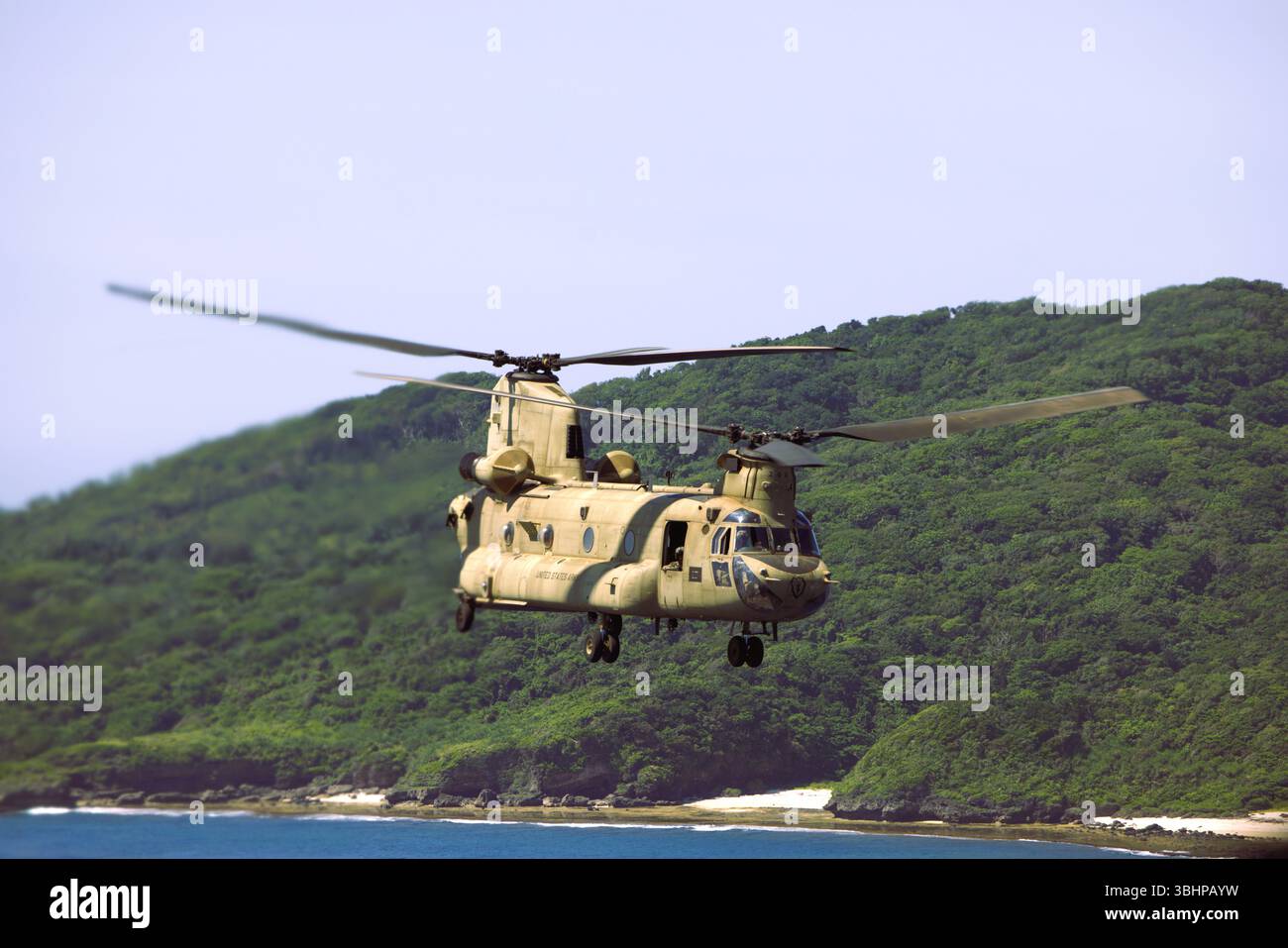 A CH-47 “Chinook” from the 25th Combat Aviation Brigade, 25th Infantry ...