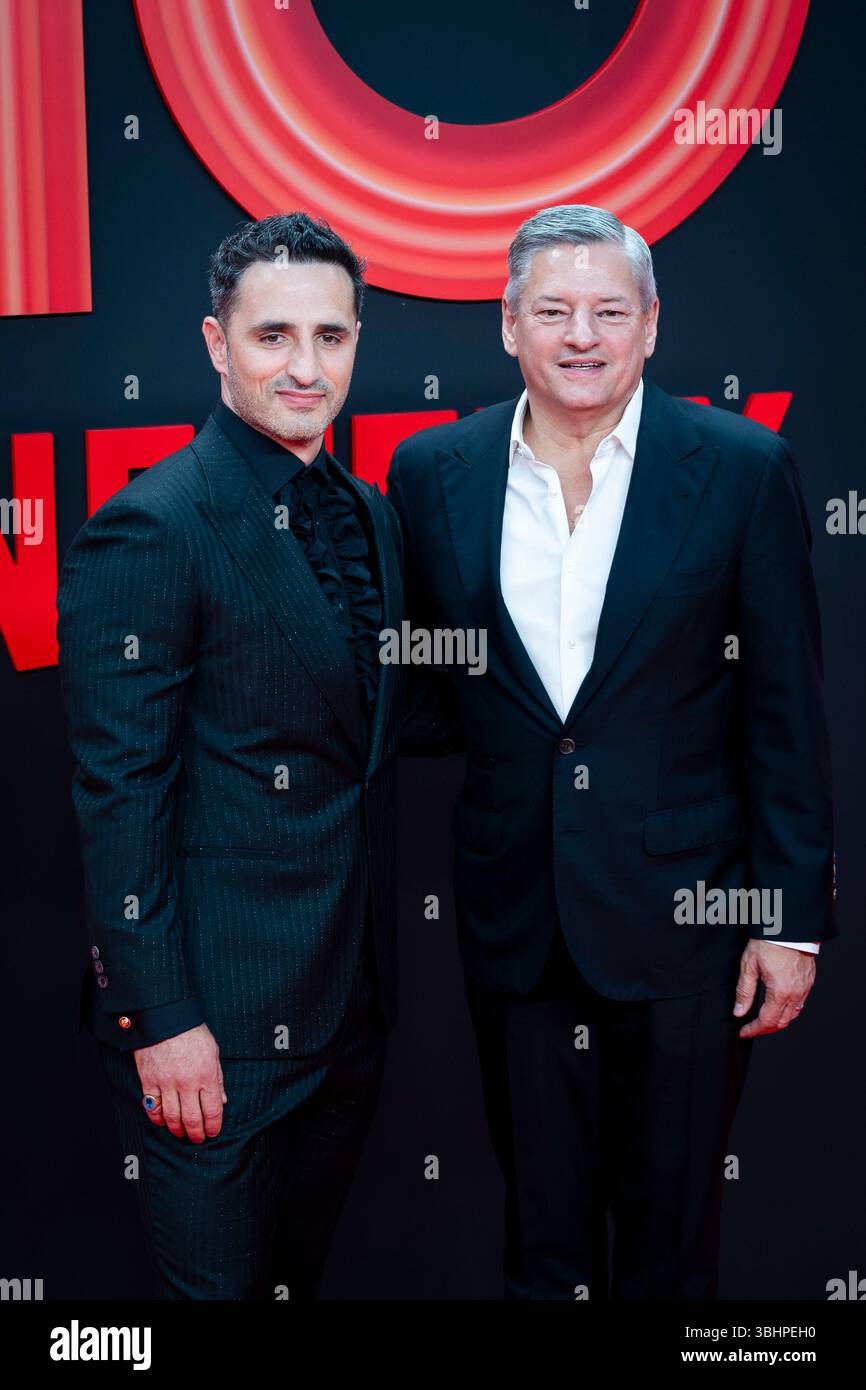 Victor Marti and Reed Hastings attend to '10th Anniversary Netflix ...