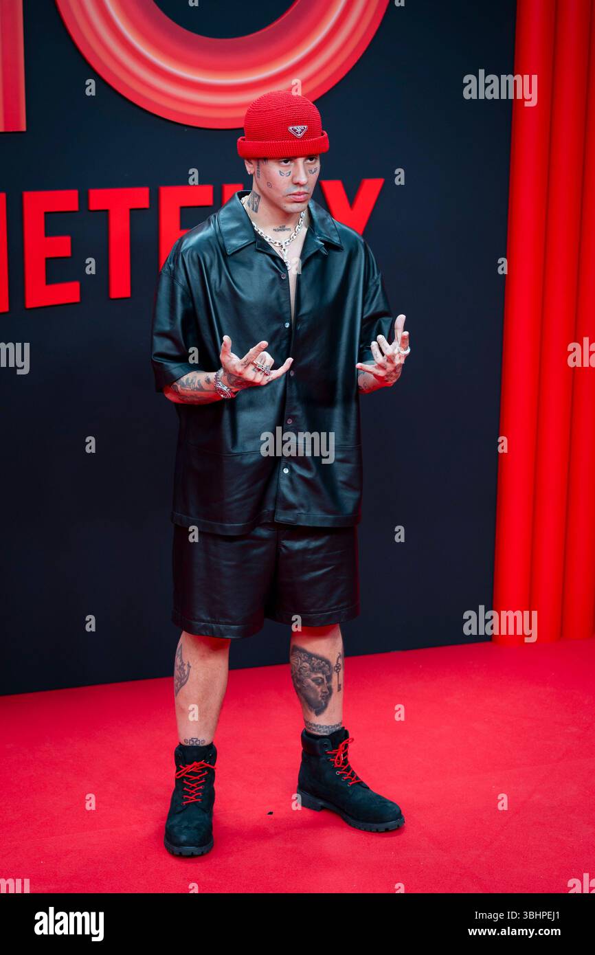 Duki attends to '10th Anniversary Netflix Spain' Red Carpet at Galeria ...