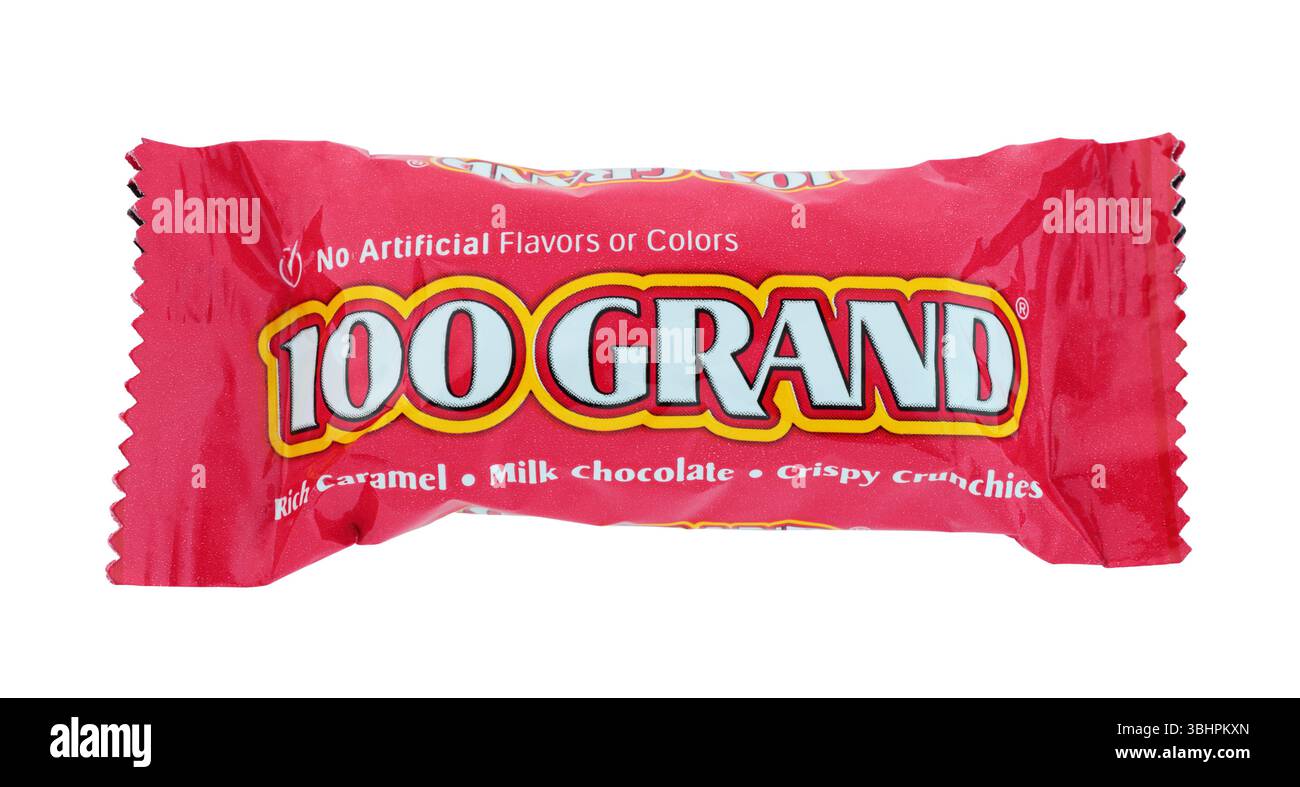 Pack of 100 Grand chocolate bar on a transparent background. 100 Grand ...