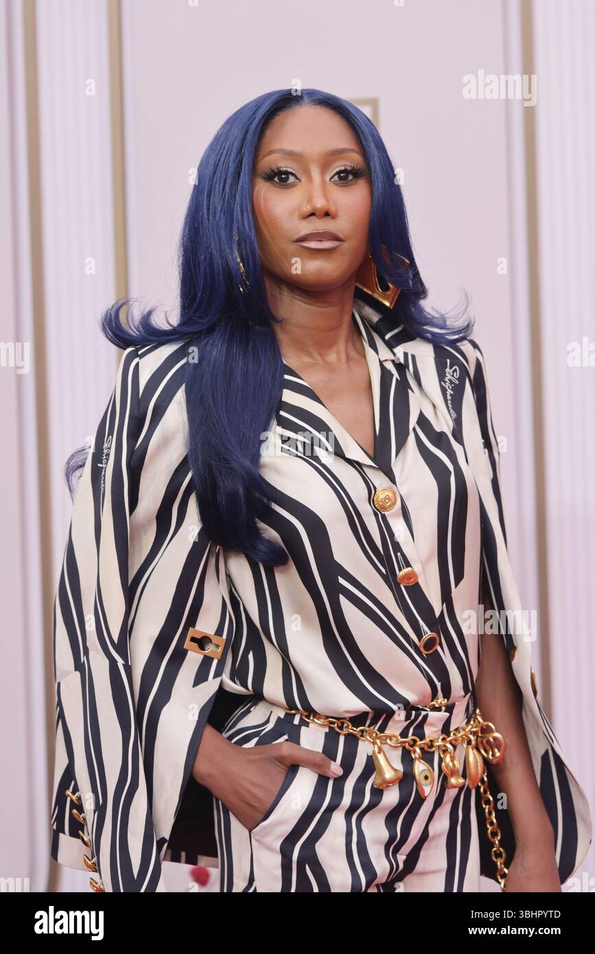 Muni long hi-res stock photography and images - Alamy