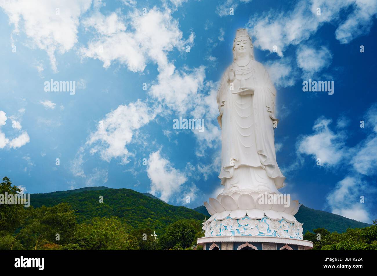 Lady buddha danang vietnam sightseeing hi-res stock photography and ...