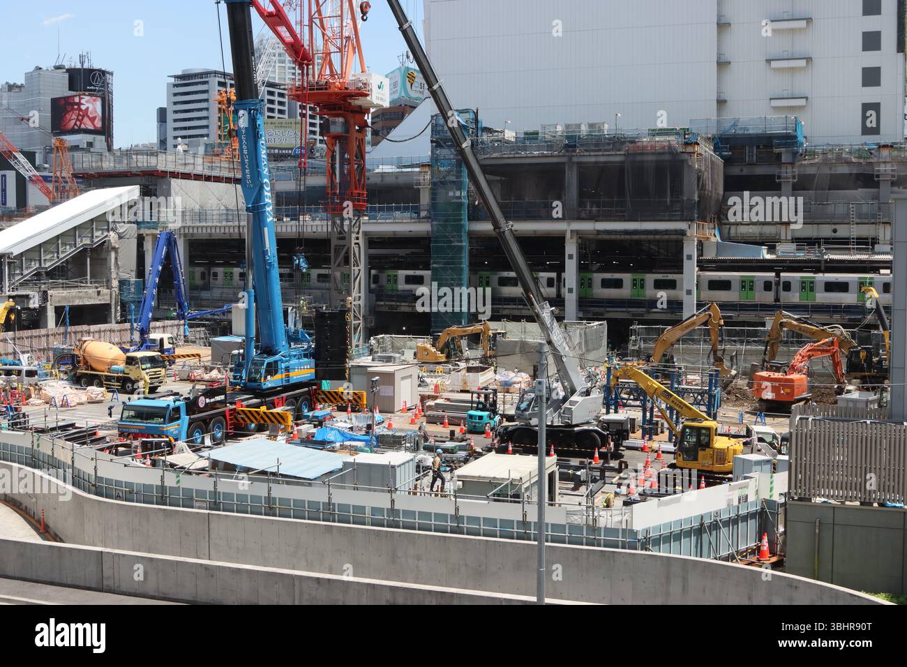 Tokyo, Japan. 5th June, 2025. A picture shows the construction site of ...