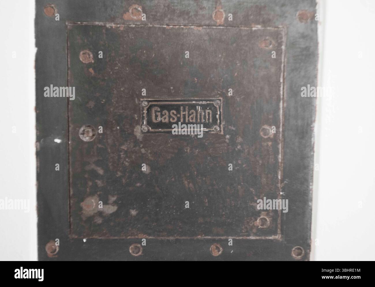 energy from natural gas or fossil gas for heating and electricity ...