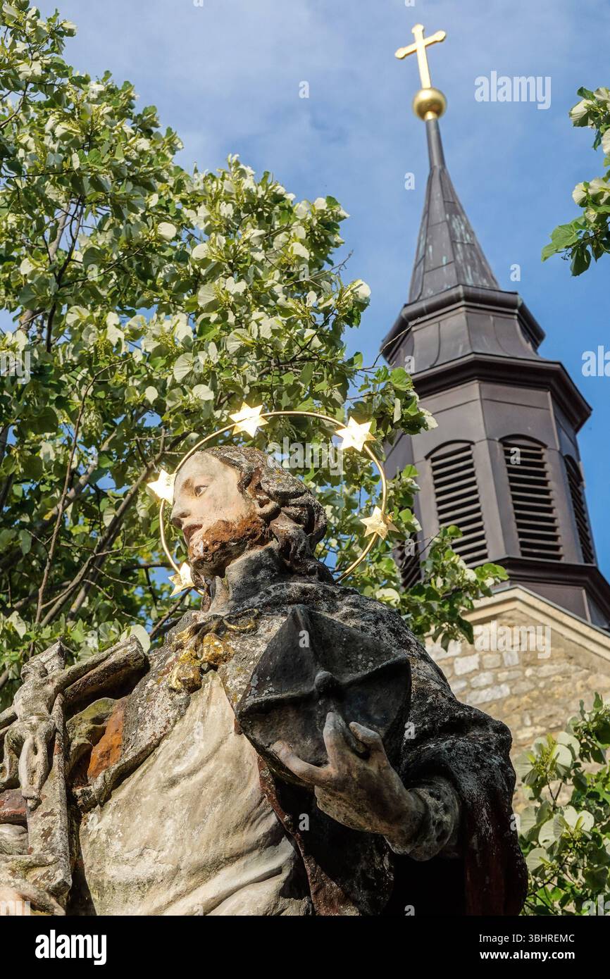 Wien, Heiligenstadt, Pfarrplatz, Johannes-Nepomuk-Statue // Vienna ...