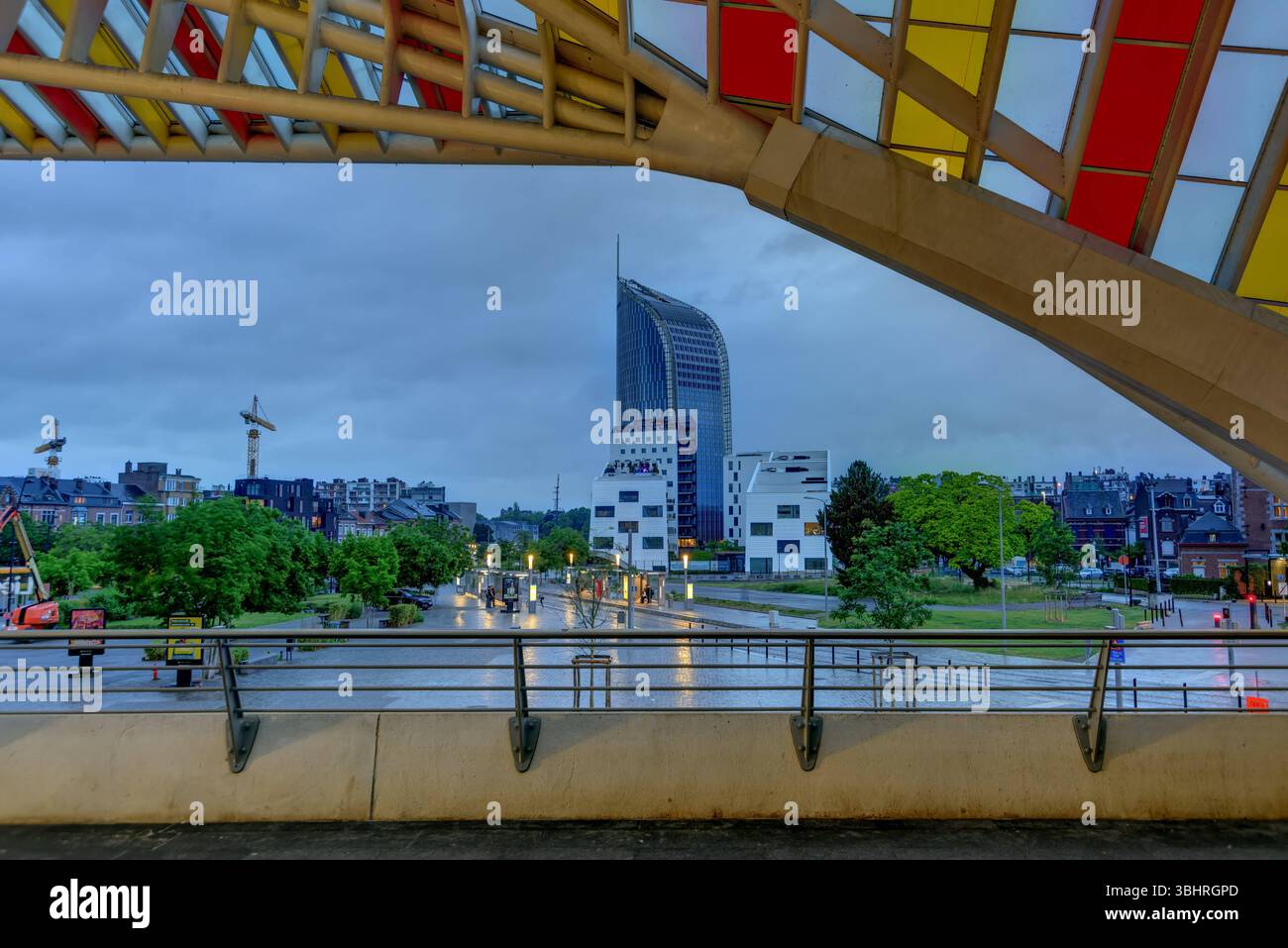 Bahnhof Liege-Guillemins von Santiago Calatrava // Liege-Guillemins ...