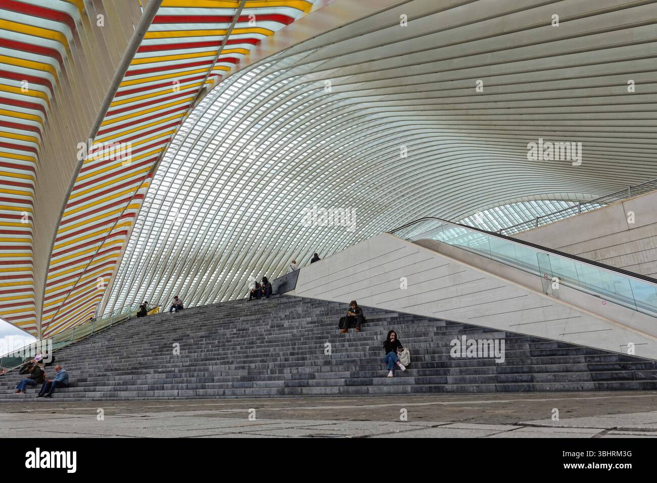 Bahnhof Liege-Guillemins von Santiago Calatrava // Liege-Guillemins ...