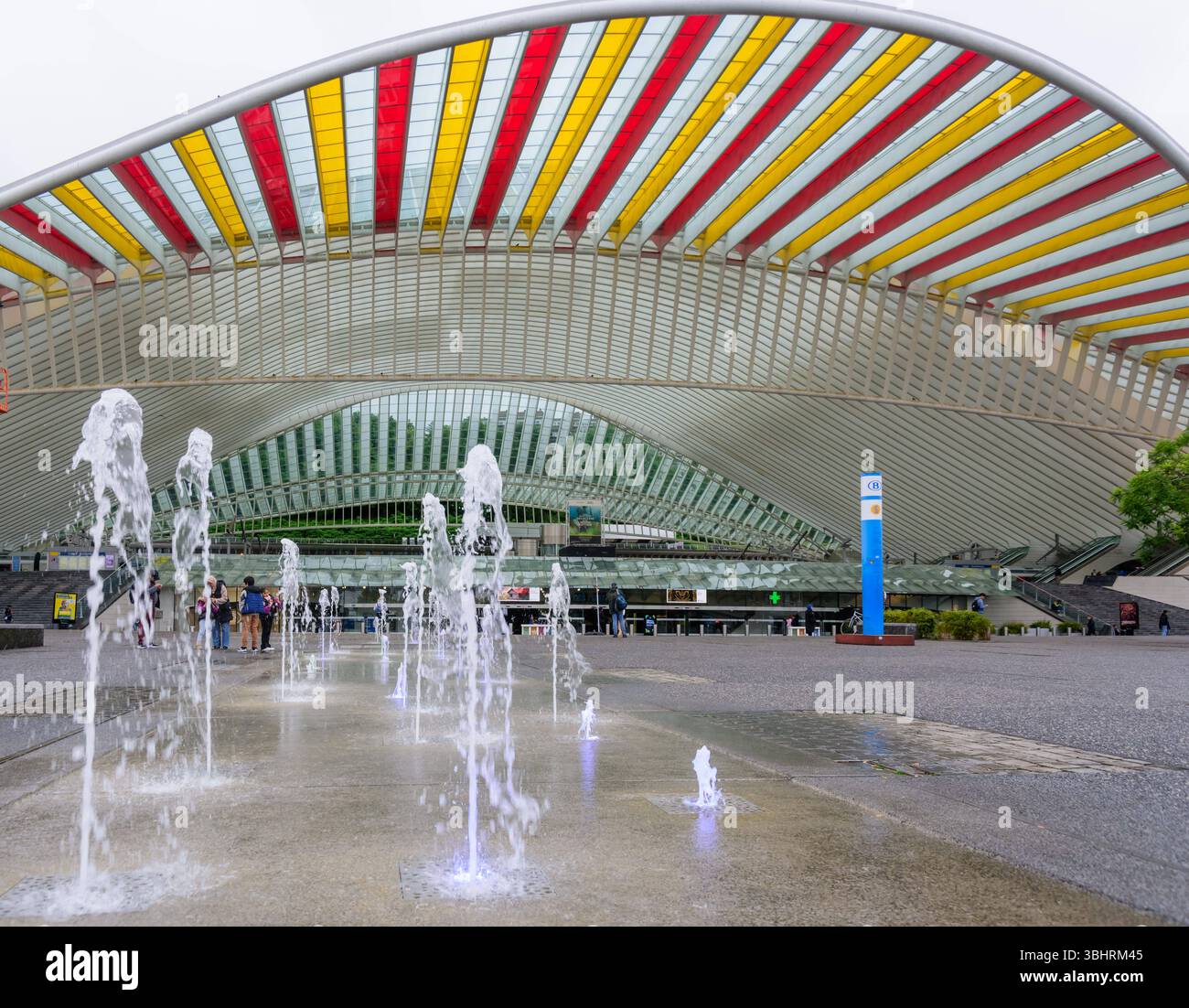 Bahnhof Liege-Guillemins von Santiago Calatrava // Liege-Guillemins ...