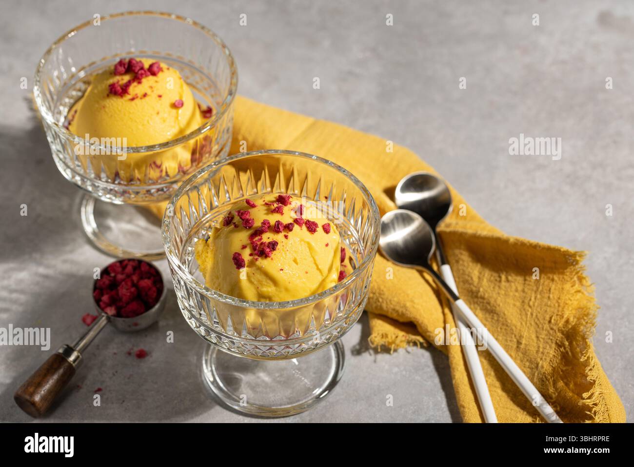 Ice cream ball hi-res stock photography and images - Alamy