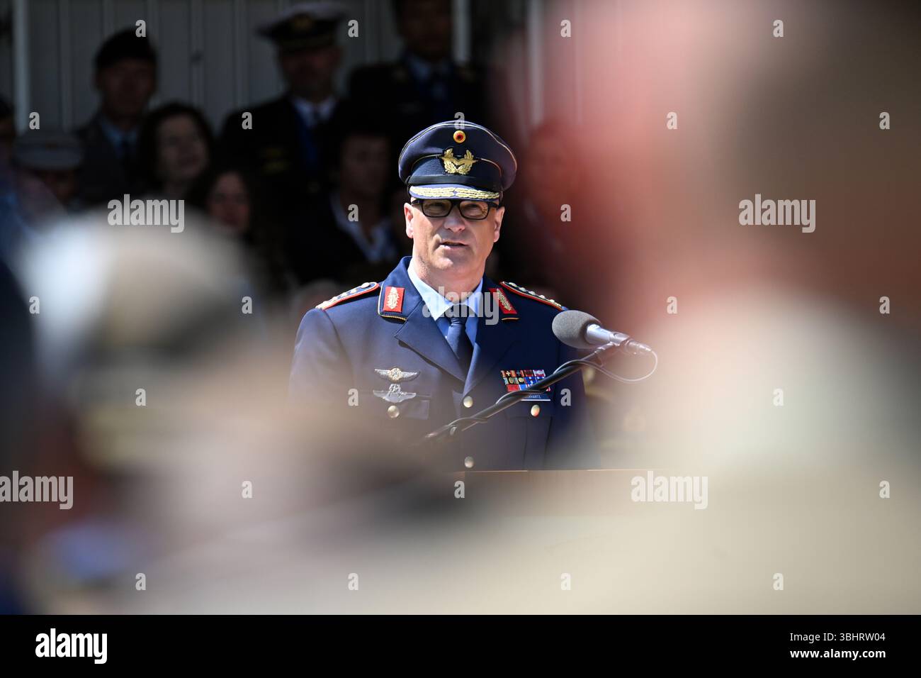 11 June 2025, Netherlands, Brunssum: General Ingo Gerhartz speaks ...