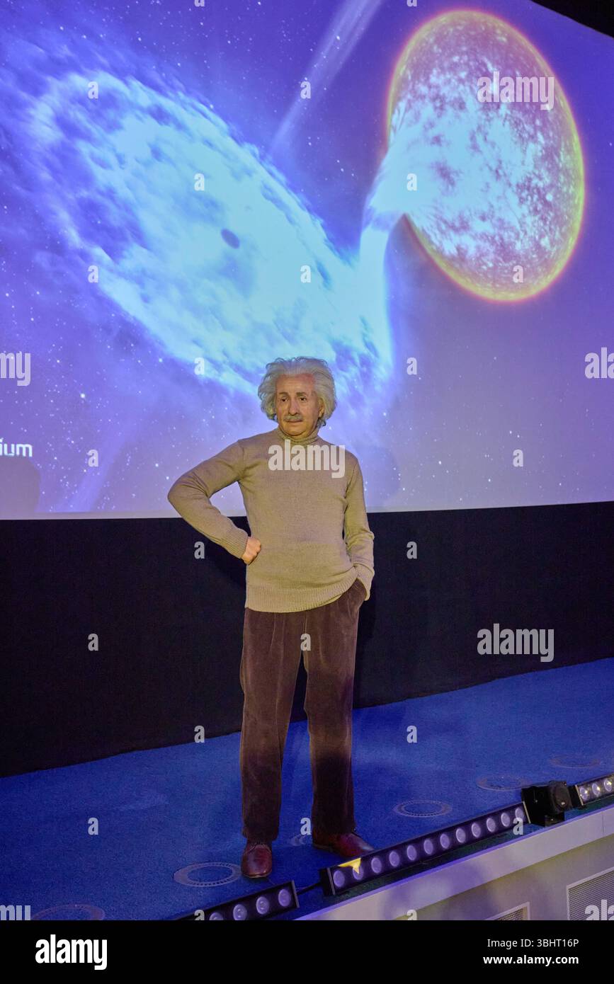 Die Wachsfigur von Albert Einstein - 110. Jubilaeums von Albert ...