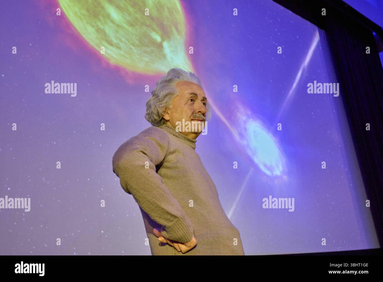 Die Wachsfigur von Albert Einstein - 110. Jubilaeums von Albert ...