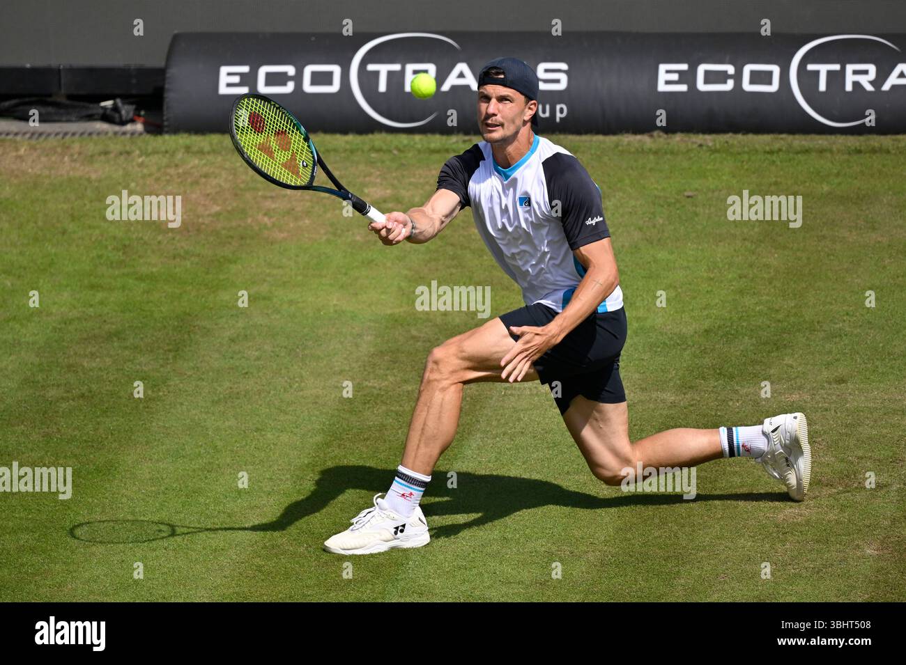 Stuttgart, Germany. 11th June, 2025. Marton Fucsovics (HUN) Aktion ...