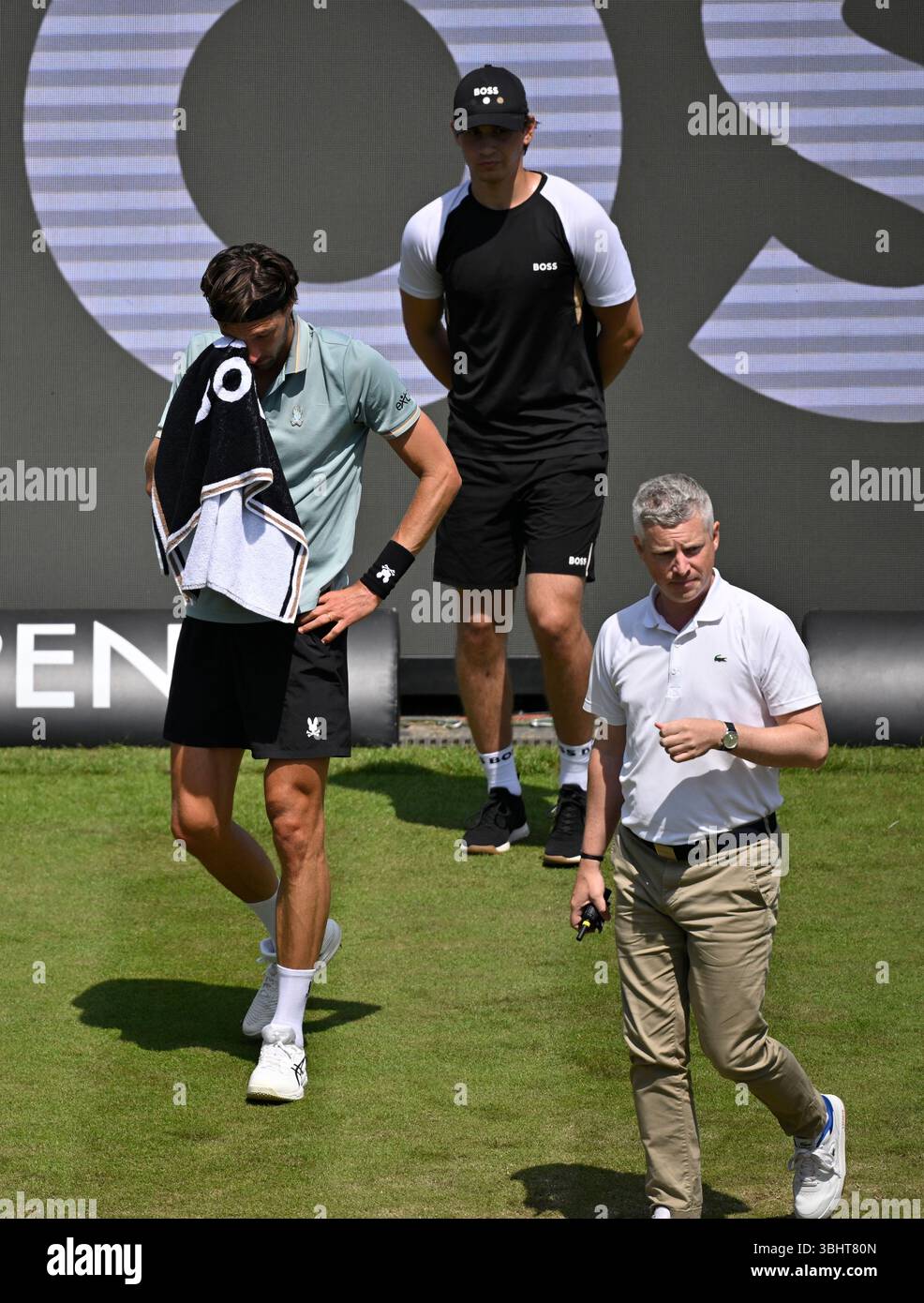 Stuttgart, Germany. 11th June, 2025. Arthur Rinderknech (FRA) liegt ...