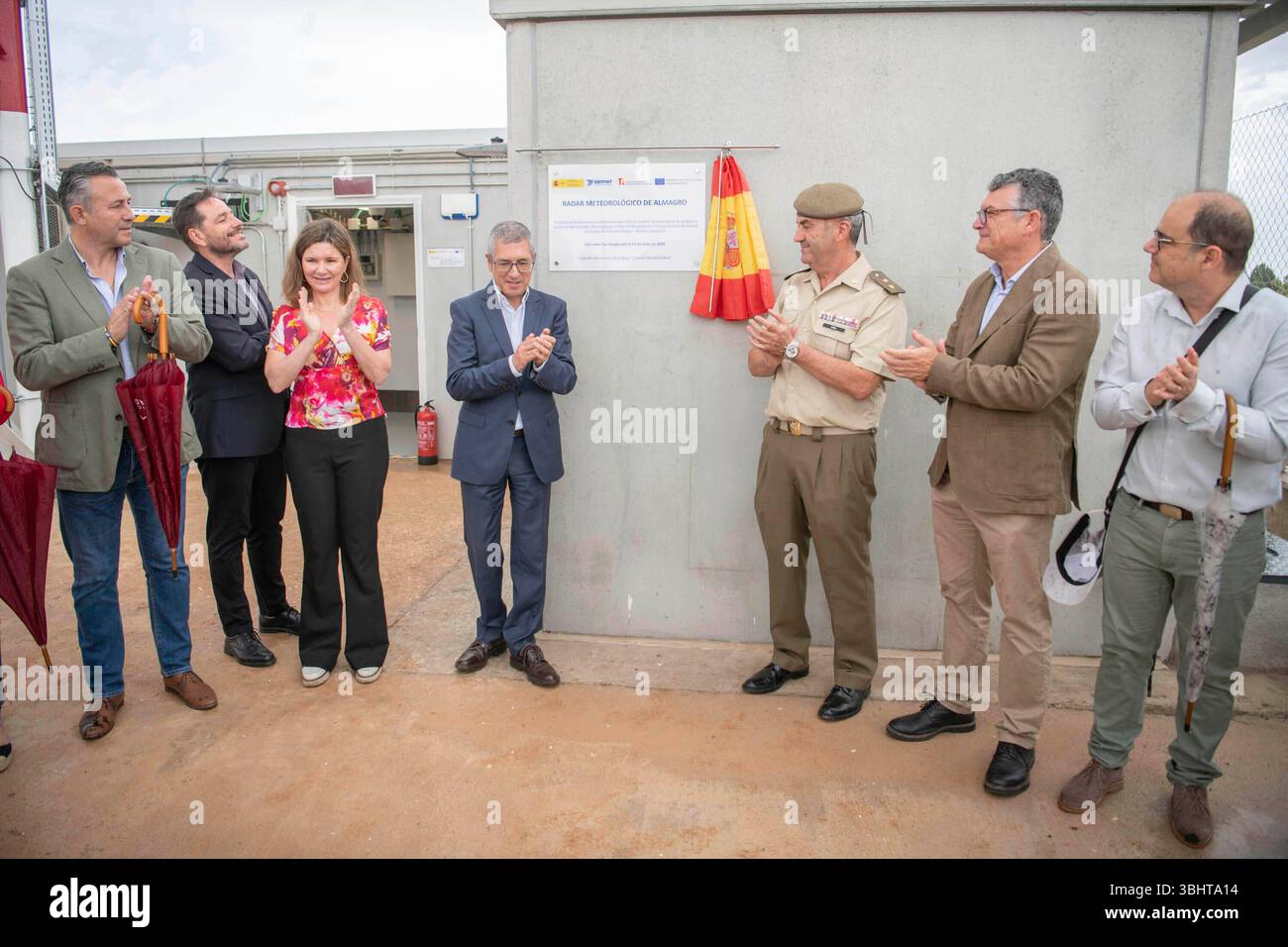 The Secretary of State for the Environment, Hugo Morán, accompanied by ...