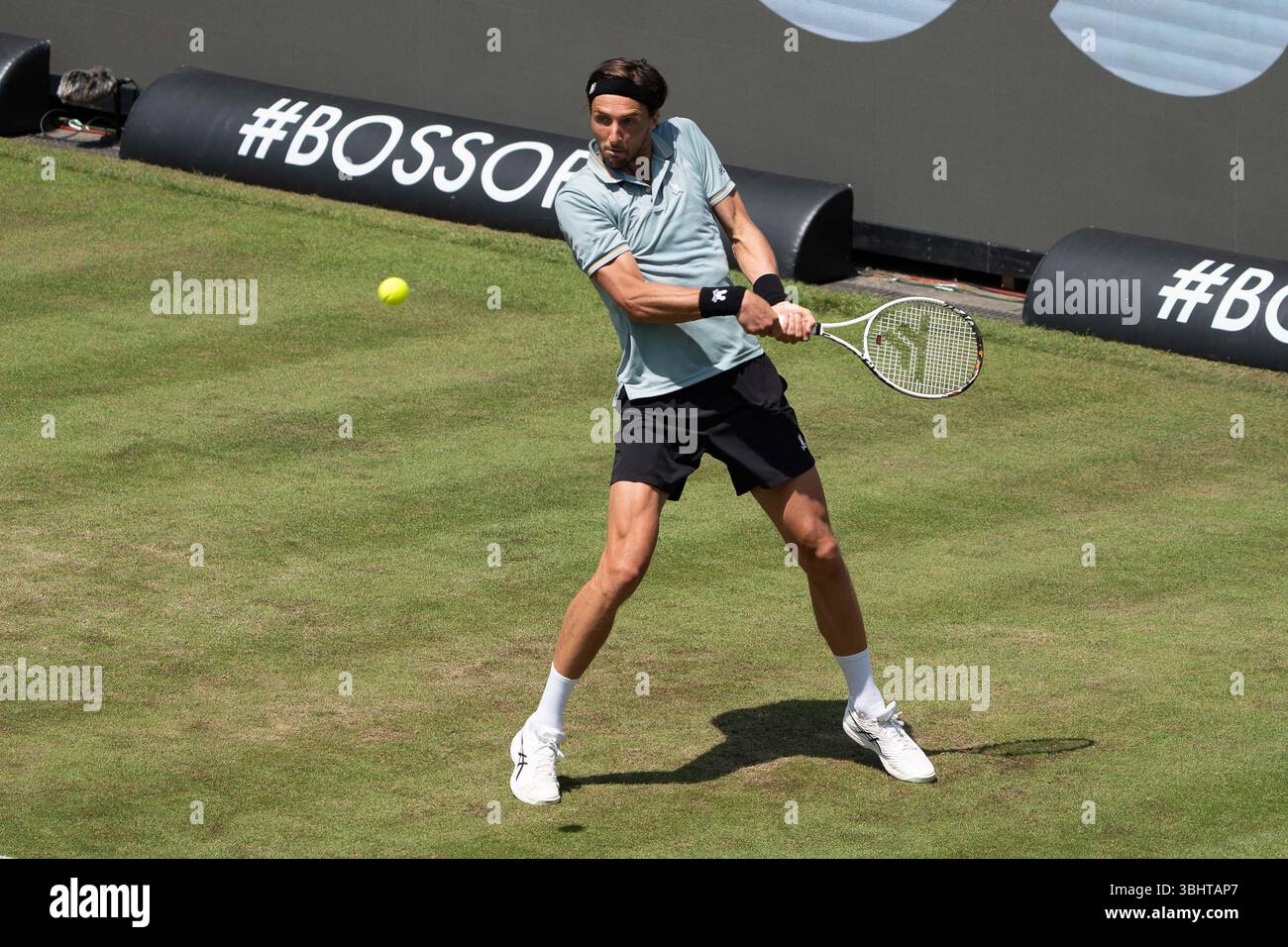 Stuttgart, Deutschland. 11th June, 2025. Arthur Rinderknech in Aktion ...